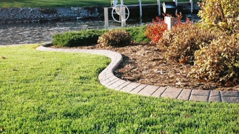 A Visual Guide to Concrete Landscape Edging Styles | Q&A Landscaping ...